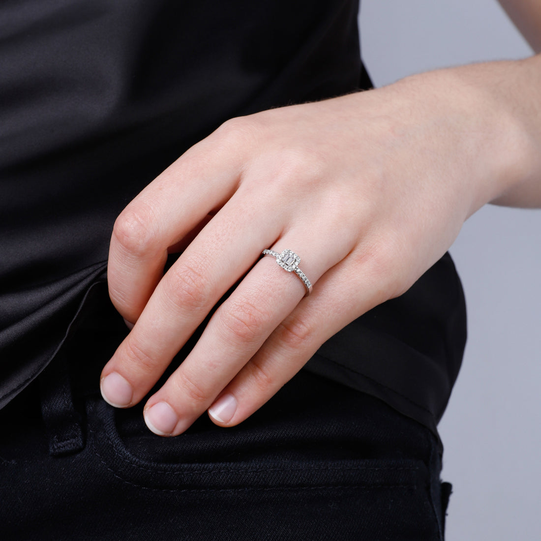 Timeless Halo Baguette Ring – Luvente