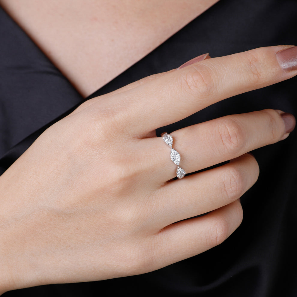 Tri-Scallop Diamond Band – Luvente